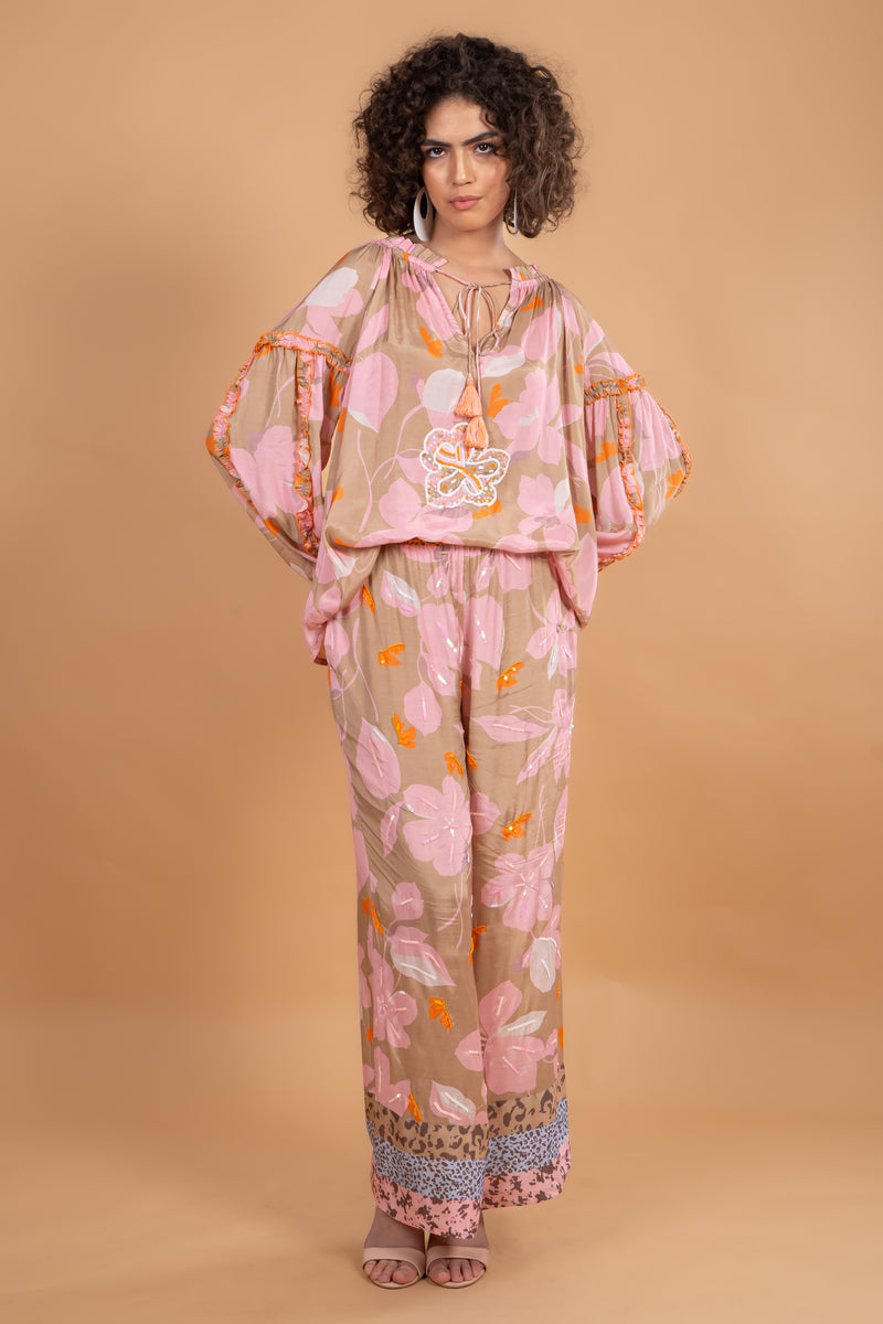 CAMEL FLOWER TOP BEADED